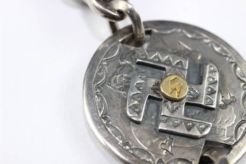 WESTRIDE -JAWBONE SWASTIKA KEY HOOK(K18 POINT)-